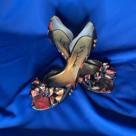Nina Shoes | Shoes | Nina Black Satin Floral Pumps Size 95 | Poshmark